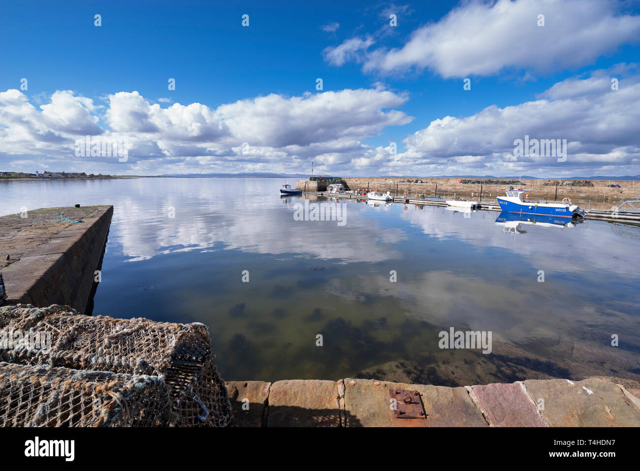 Dornoch village hi-res stock photography and images - Alamy