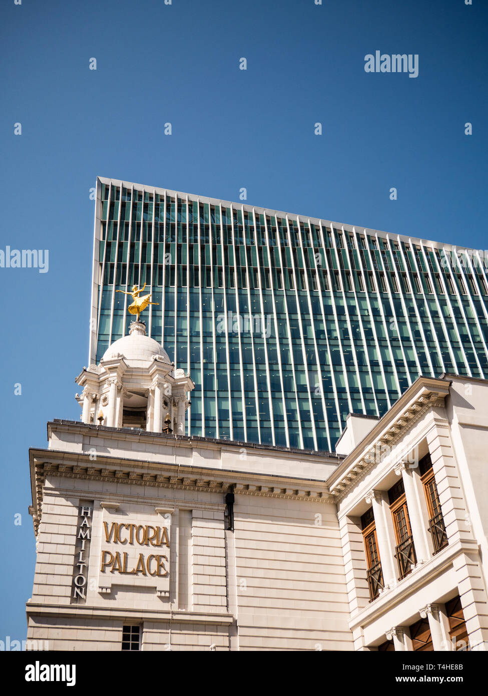 Victoria palace hi-res stock photography and images - Alamy
