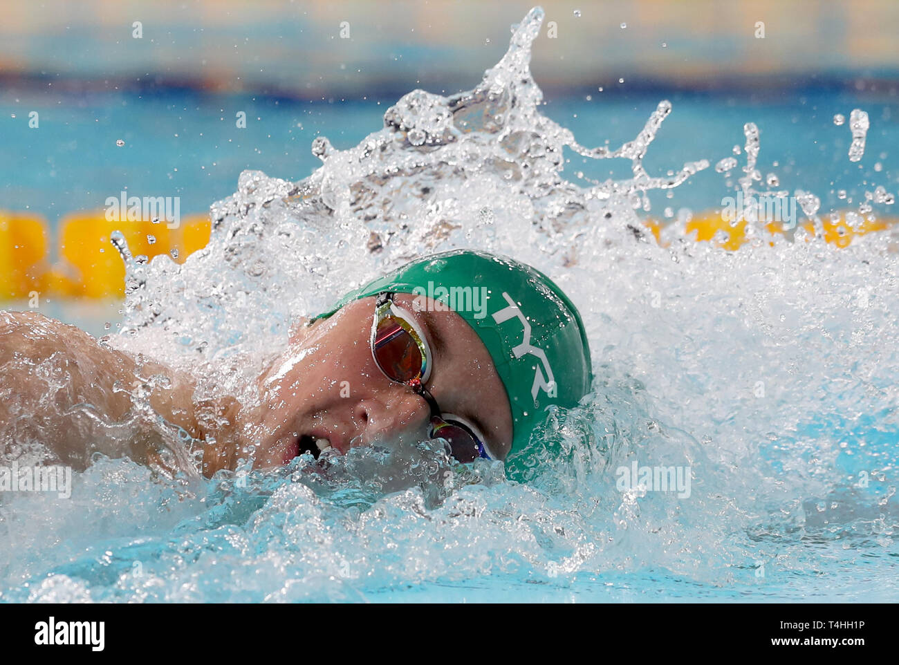 Final mens open 400m freestyle hi-res stock photography and images - Alamy