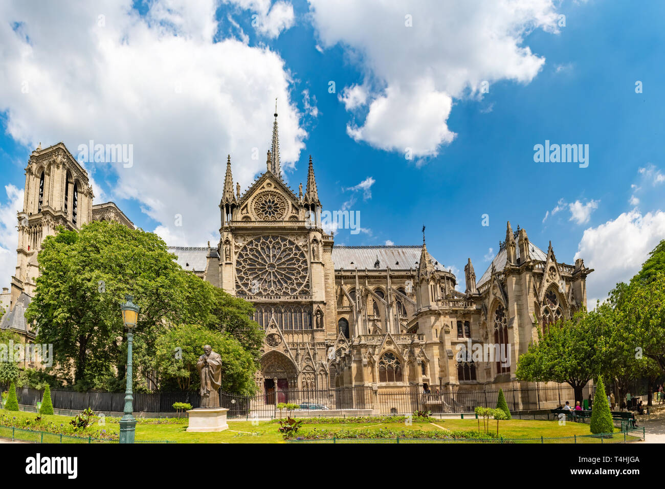 Notre Dame de Paris Cathedral, most beautiful Cathedral in Paris ...