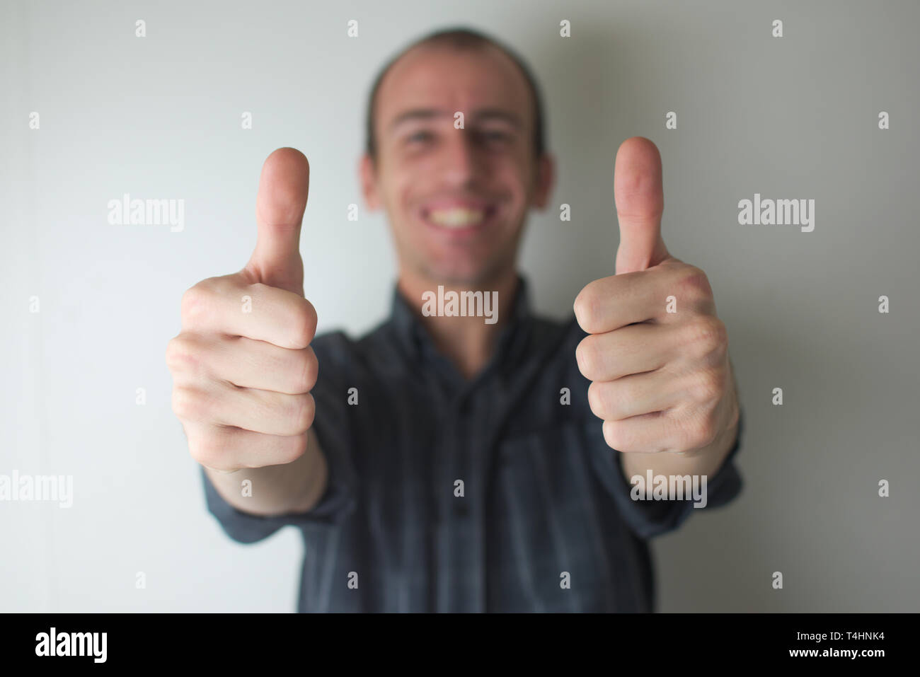 Man facing camera hi-res stock photography and images - Alamy
