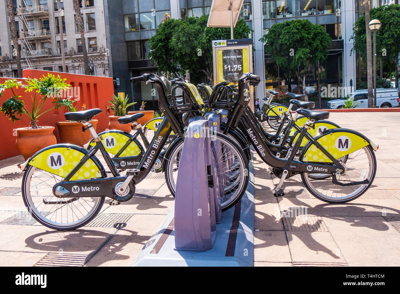 Rental bikes downtown los hi-res stock photography and images - Alamy