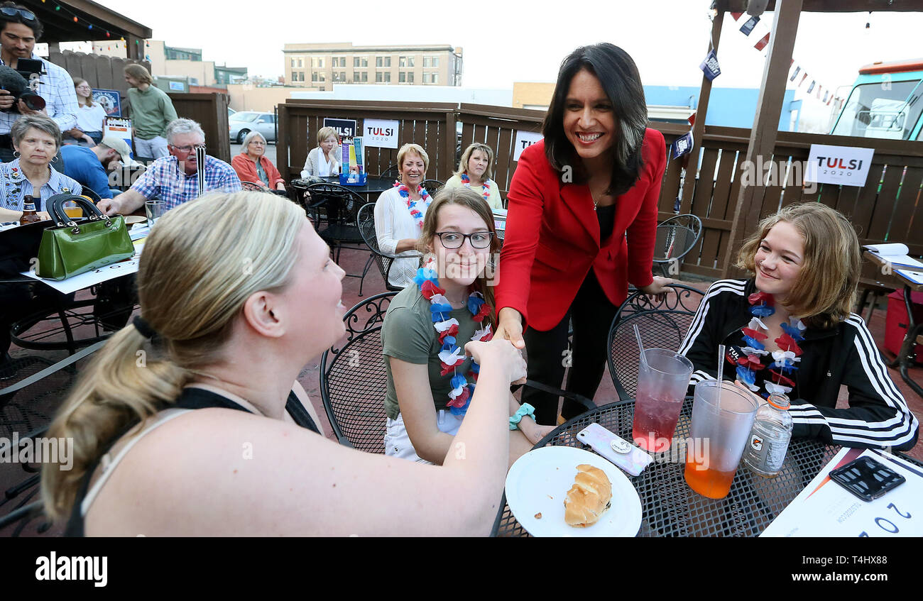 Muscatine, Iowa, USA. 16th Apr, 2019. Democratic presidential candidate ...