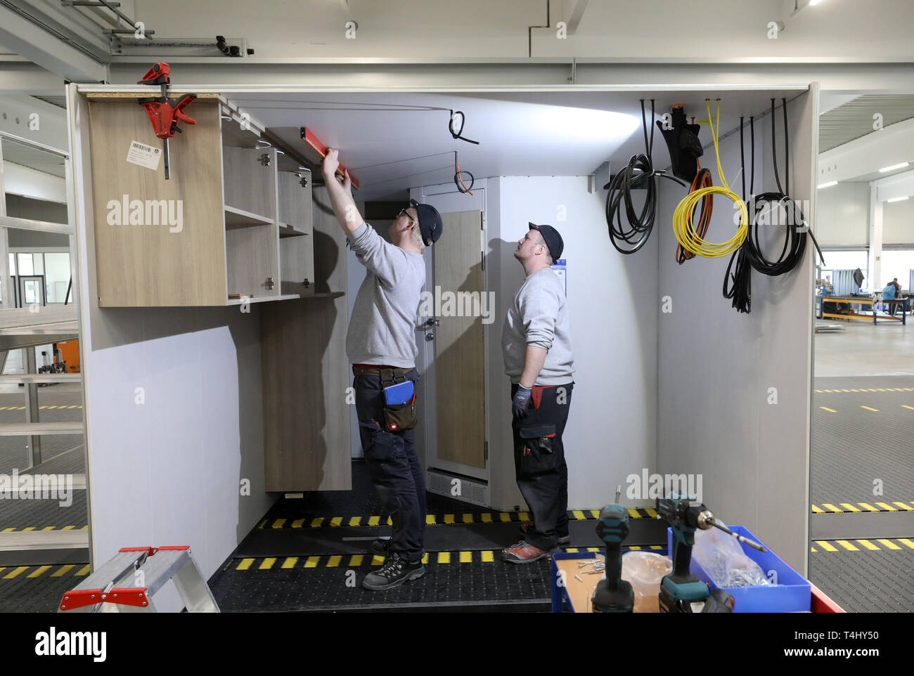 Ship construction process hi-res stock photography and images - Alamy