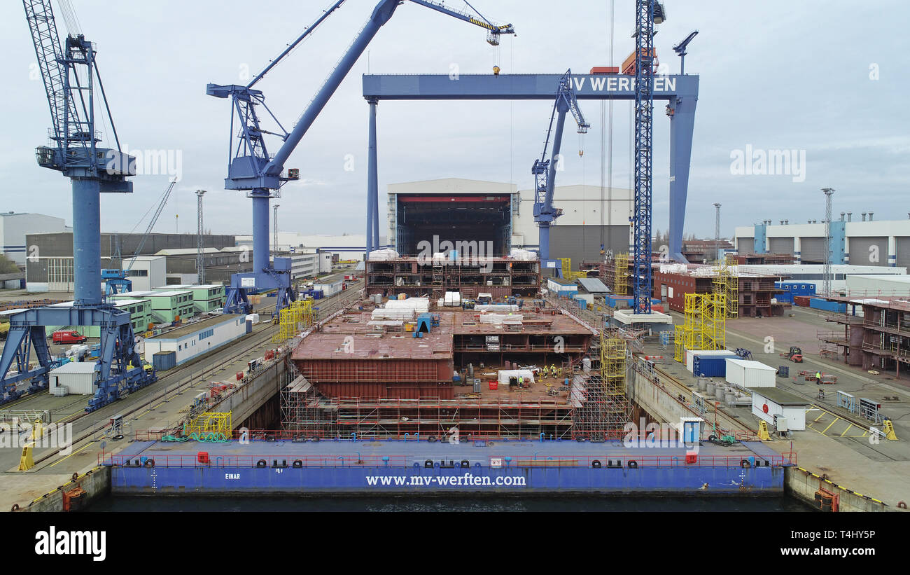 Wismar, Germany. 21st Mar, 2019. In the dock of the Warnemünde shipyard ...