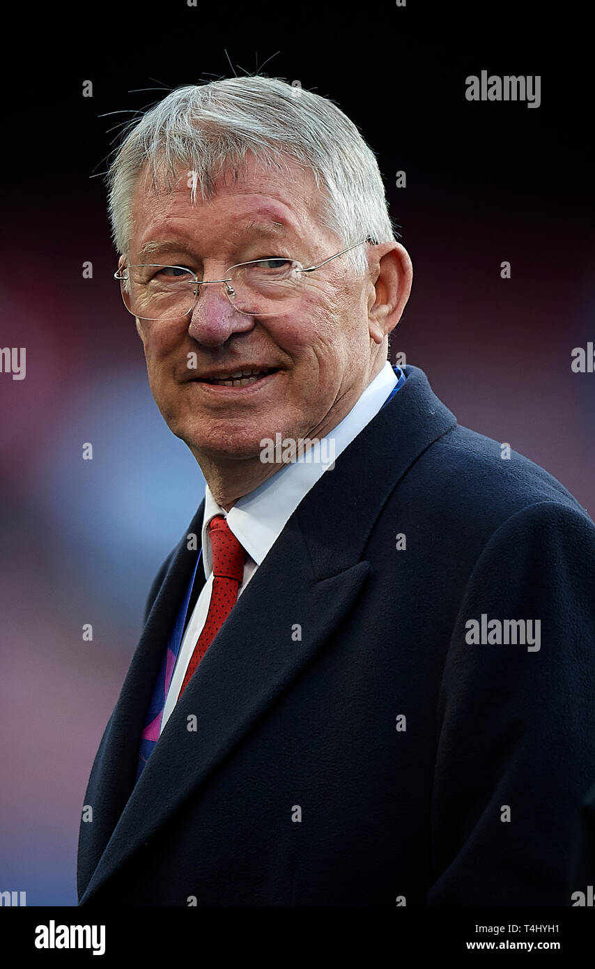 Former football manager hi-res stock photography and images - Alamy