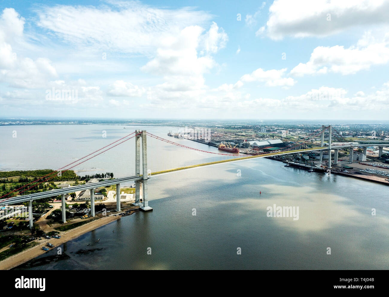 Maputo. 8th Apr, 2019. Aerial photo taken on April 8, 2019 shows the ...