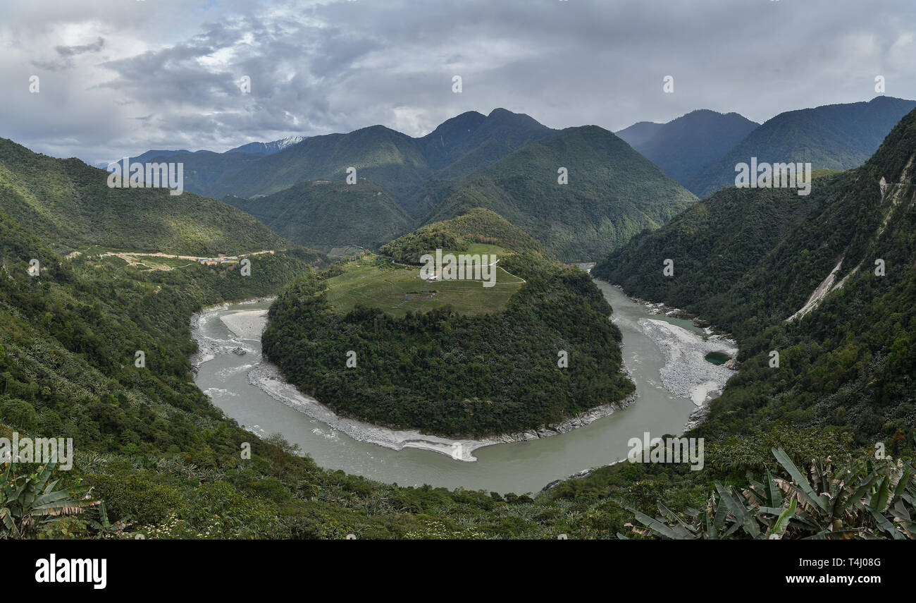 Medog tibet hi-res stock photography and images - Alamy