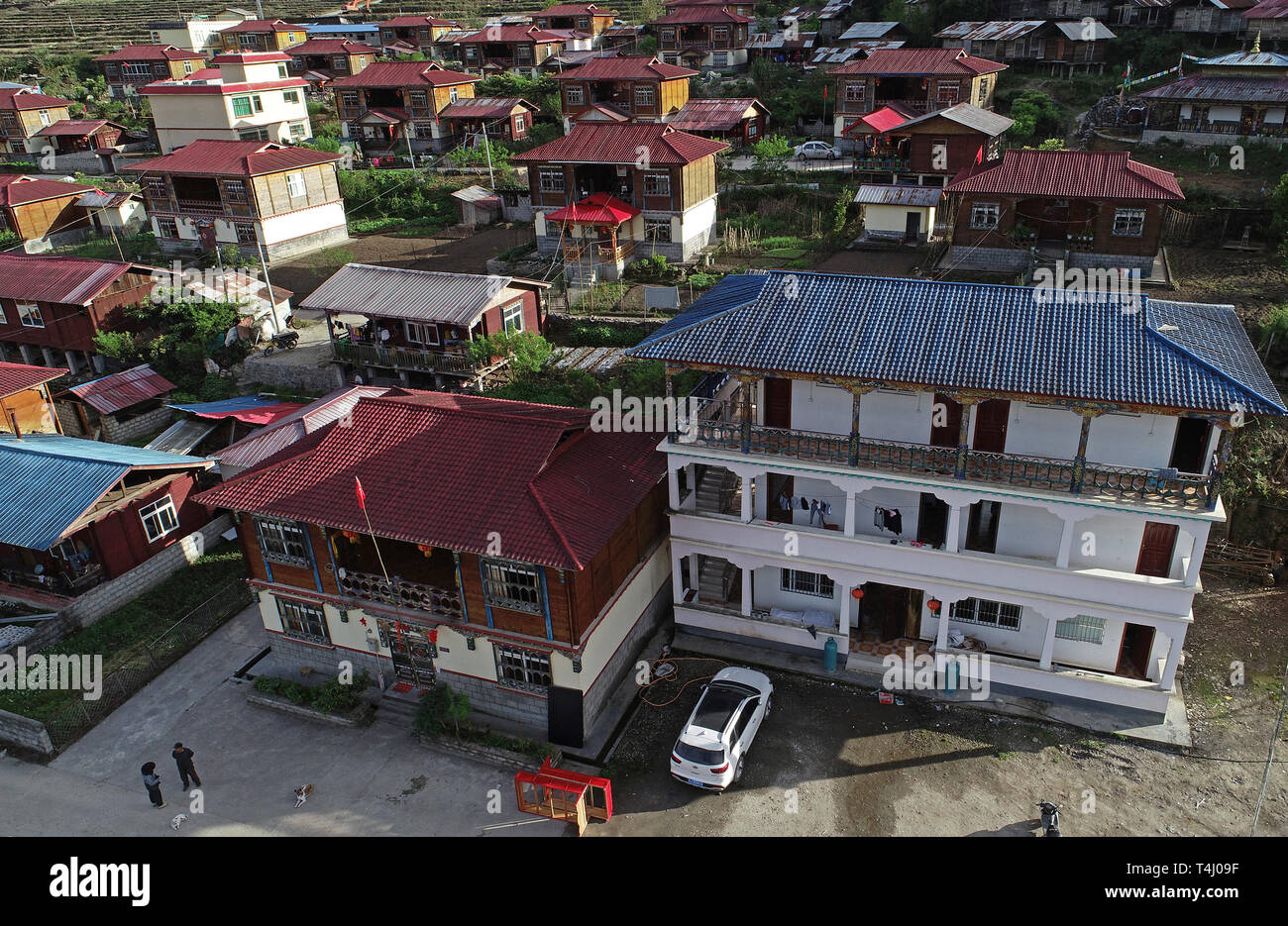 Medog tibet hi-res stock photography and images - Alamy