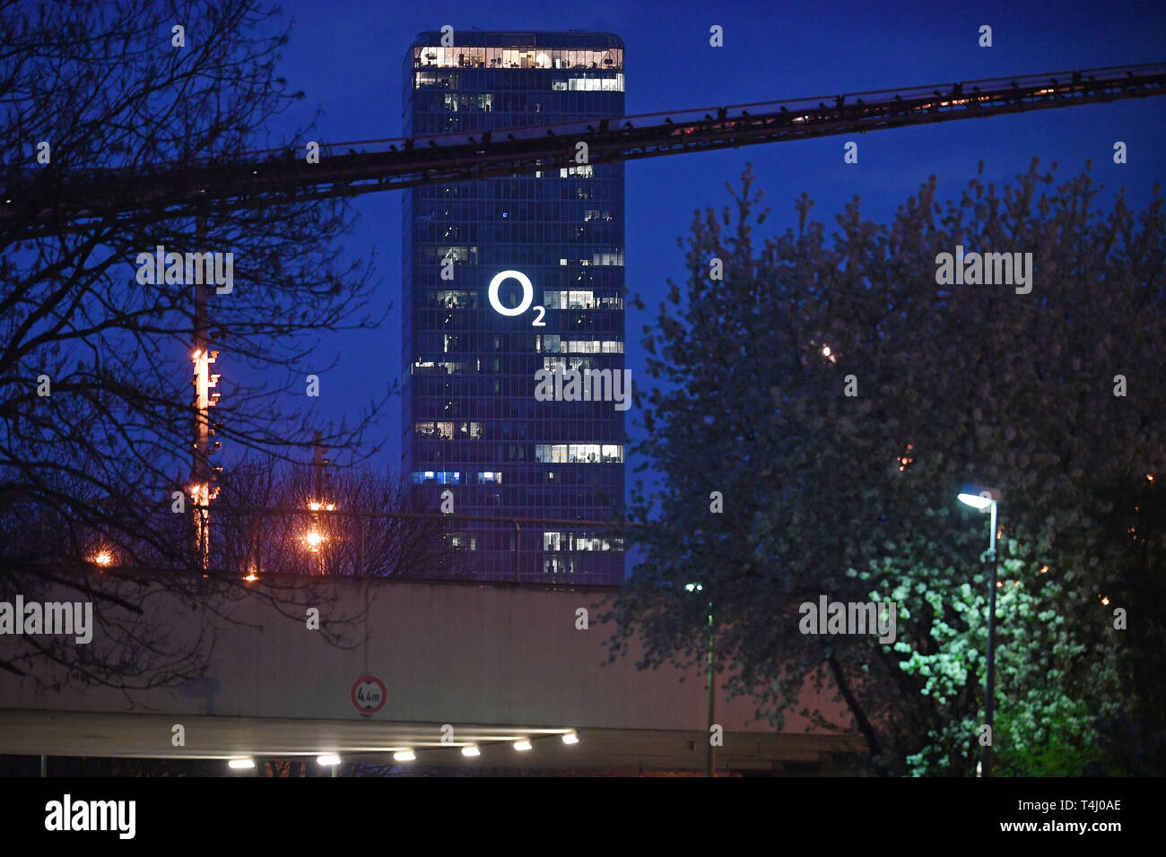 O2 telefonica hi-res stock photography and images - Alamy