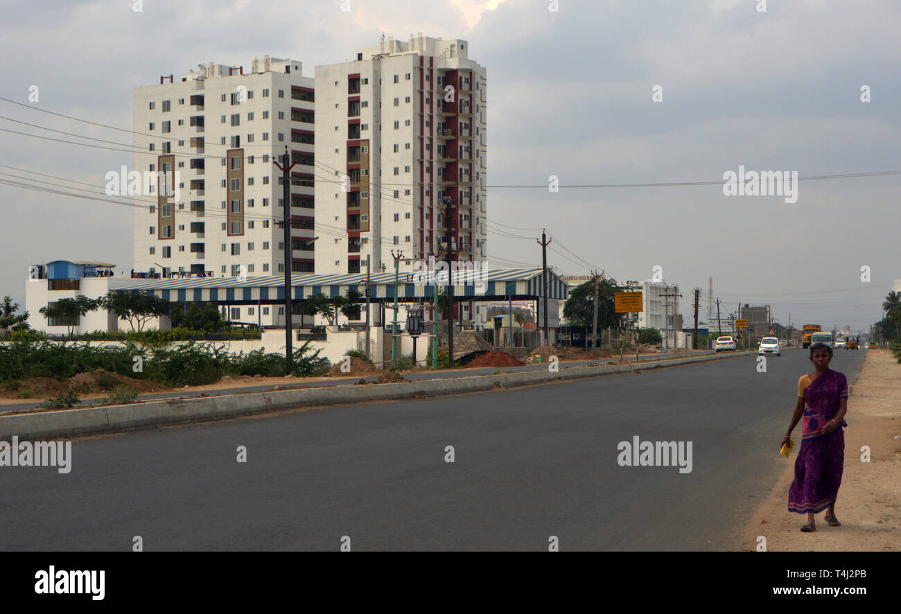 Street scene in Madurai in the south of India - on the outskirts modern ...