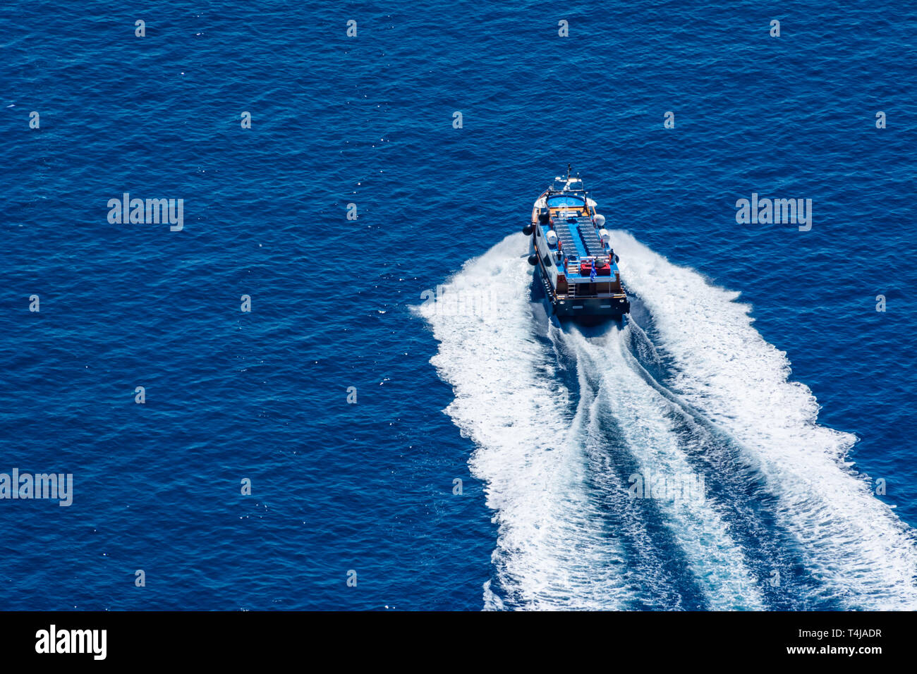 Motor pleasure boat hi-res stock photography and images - Alamy