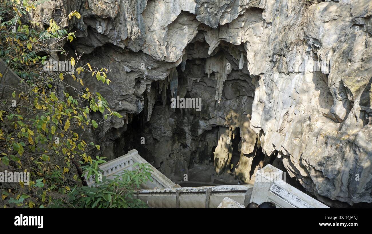 buddha cave khao lunag in phetchaburi thailand Stock Photo - Alamy