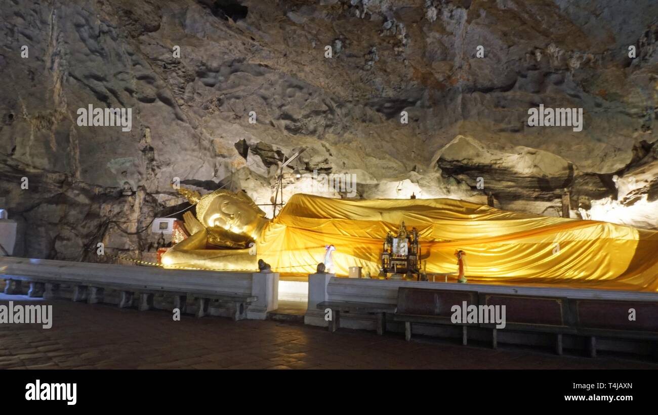 buddha cave khao lunag in phetchaburi thailand Stock Photo - Alamy