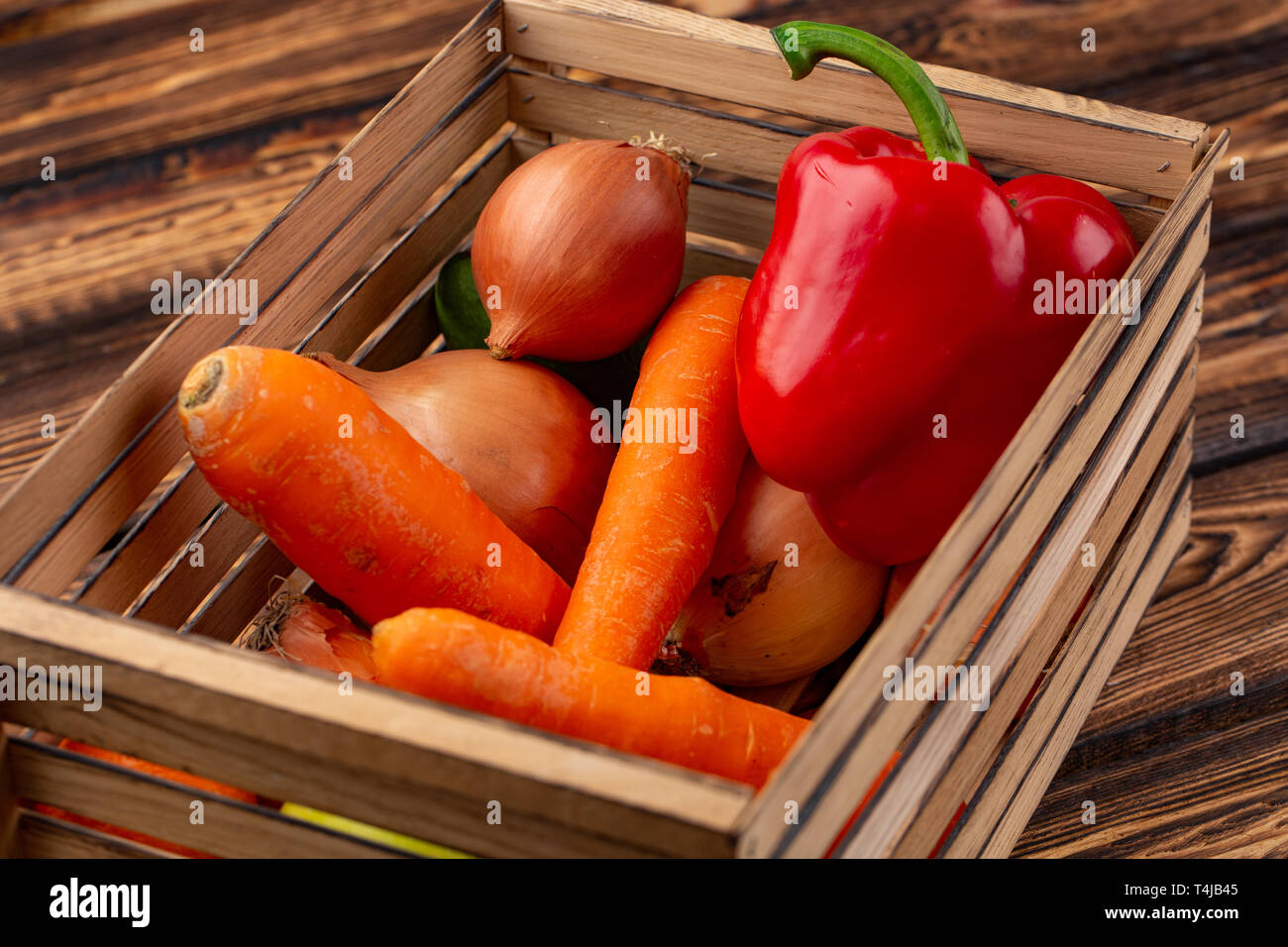 Multi colored vegetables hi-res stock photography and images - Alamy