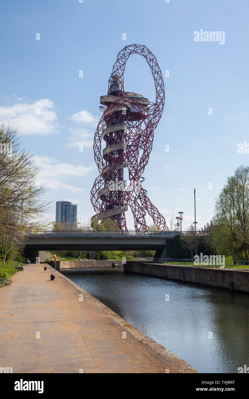 Arcelor Mittal Orbit tower, Queen Elizabeth Olympic Park, Stratford ...