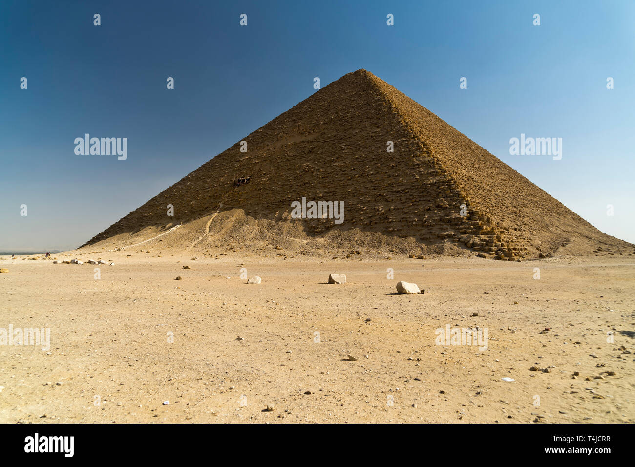 Red pyramid at dahshur hi-res stock photography and images - Alamy