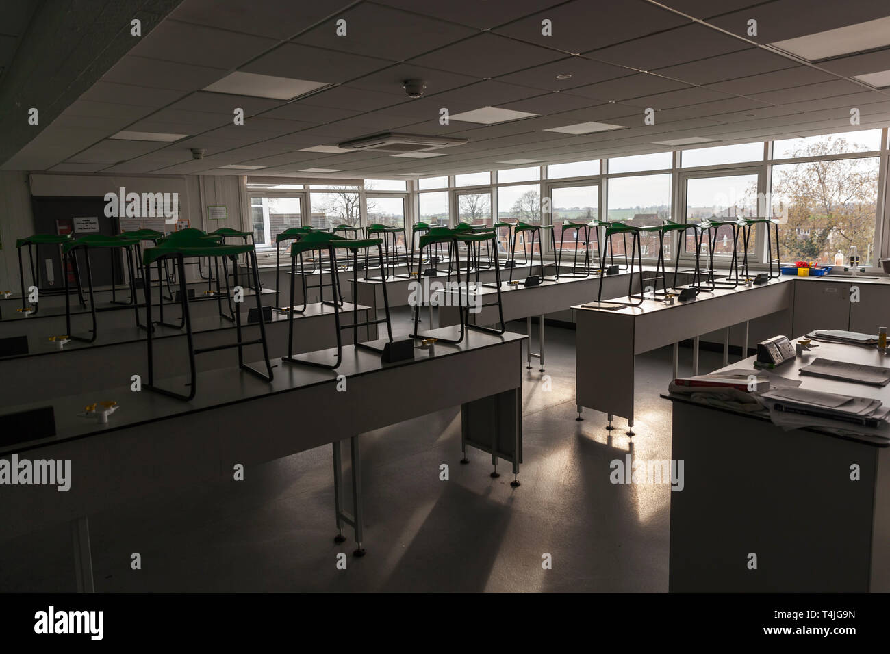 High school blackboard uk hi-res stock photography and images - Alamy