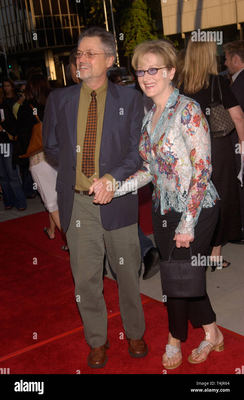 LOS ANGELES, CA. July 22, 2004: Actress MERYL STREEP & director ...