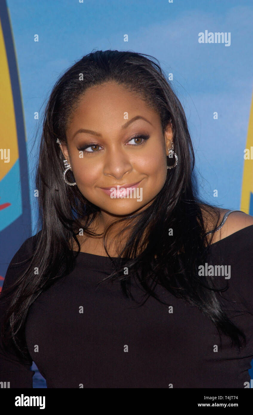 LOS ANGELES, CA. August 08, 2004: RAVEN at the 2004 Teen Choice Awards ...