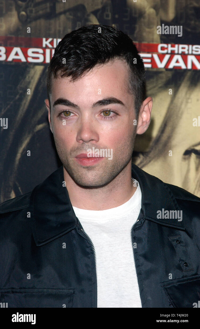 LOS ANGELES, CA. September 09, 2004: Actor JOHN HEMSLEY at the Los ...