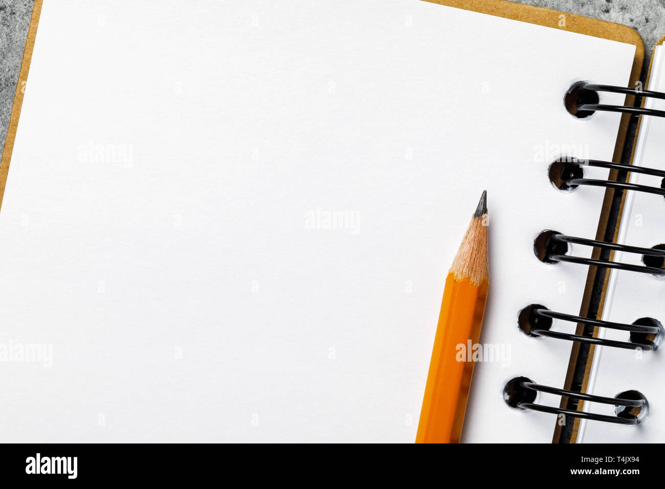 Notepad spiral hi-res stock photography and images - Alamy