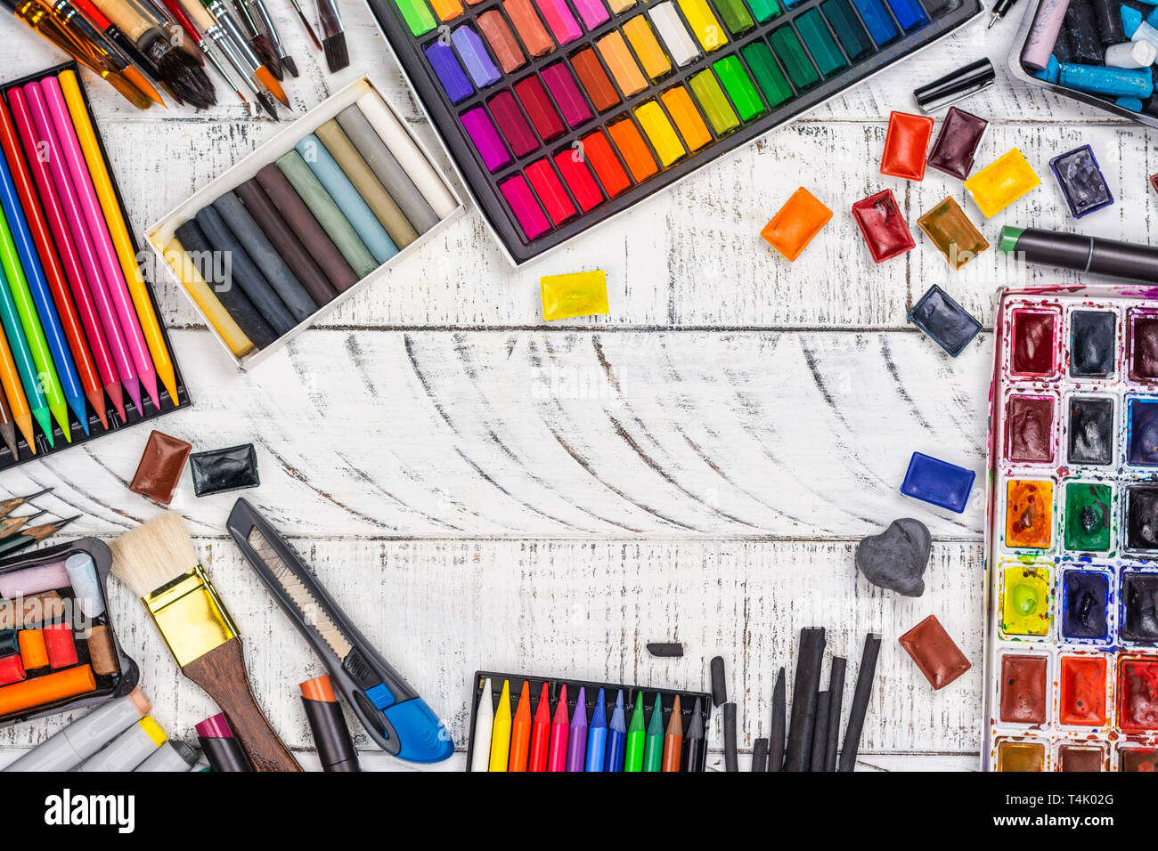 Artist accessories set Stock Photo - Alamy