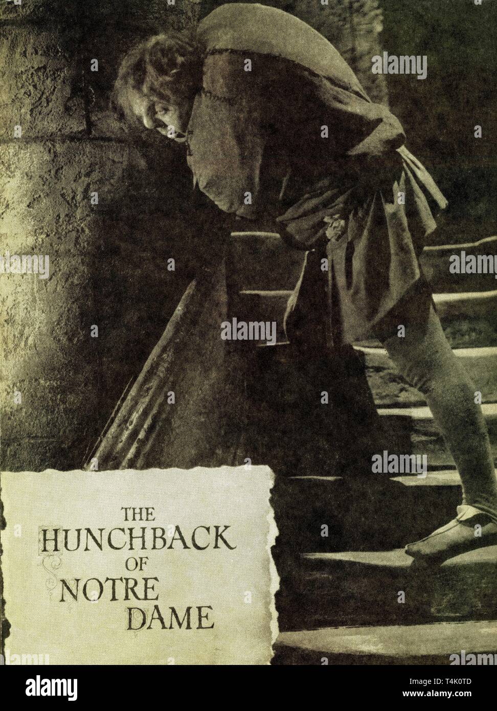Charles Laughton as Quasimodo THE HUNCHBACK OF NOTRE DAME 1939 director ...
