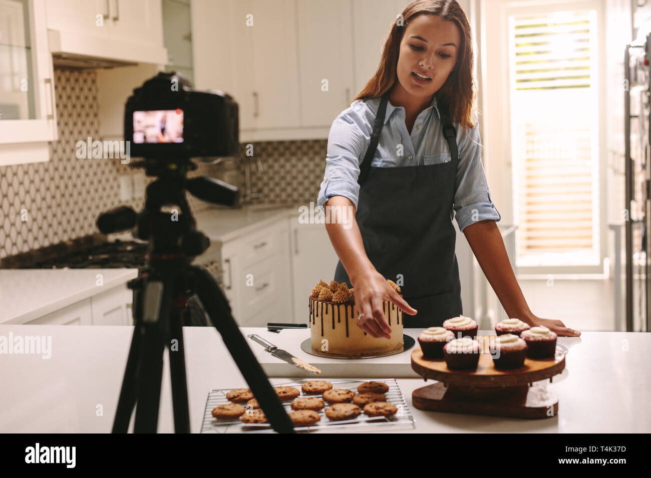 Social media food influencer hi-res stock photography and images - Alamy