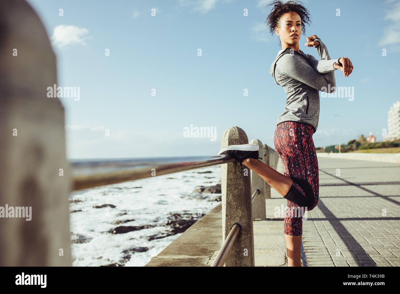 Sports stretches hi-res stock photography and images - Alamy