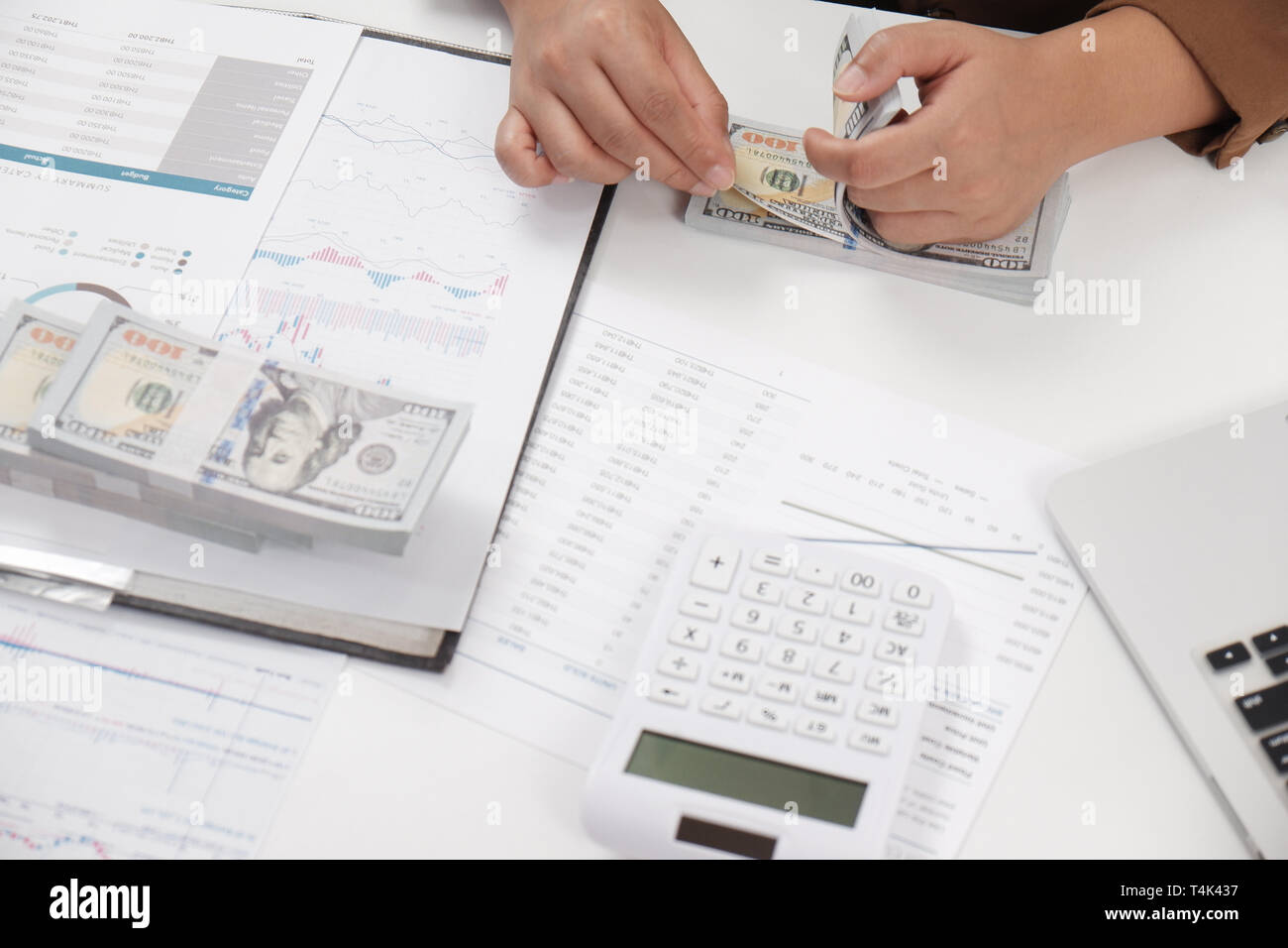 Professional accountant hi-res stock photography and images - Alamy