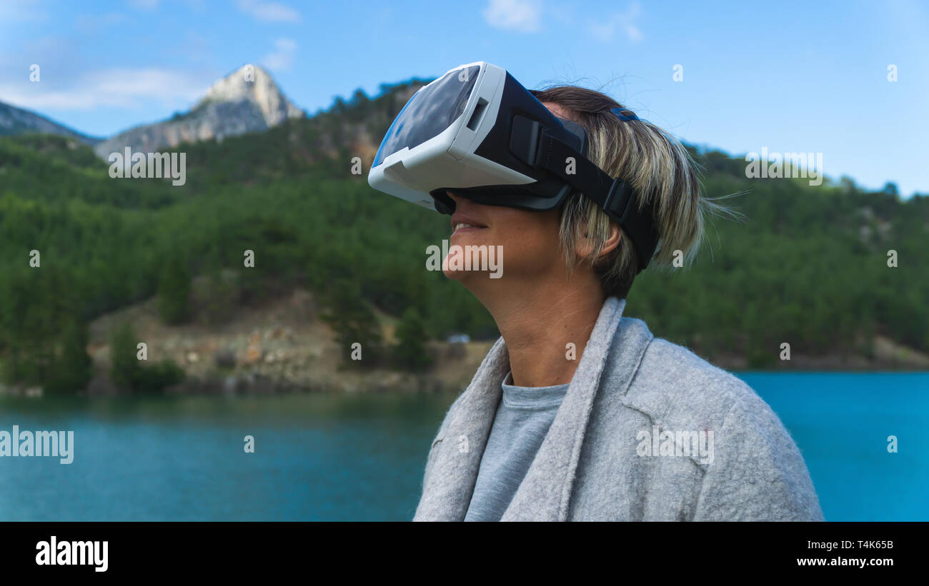 Augmented reality experience hi-res stock photography and images - Alamy