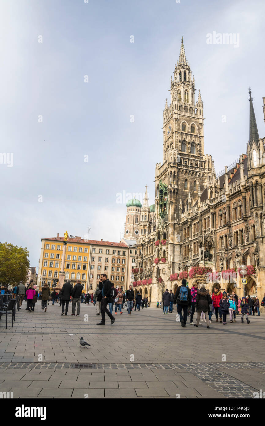 Marienplatz Square, central Munich, street level, marianplatz, centre ...
