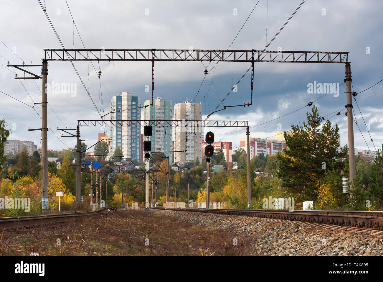 Electrified railway hi-res stock photography and images - Alamy