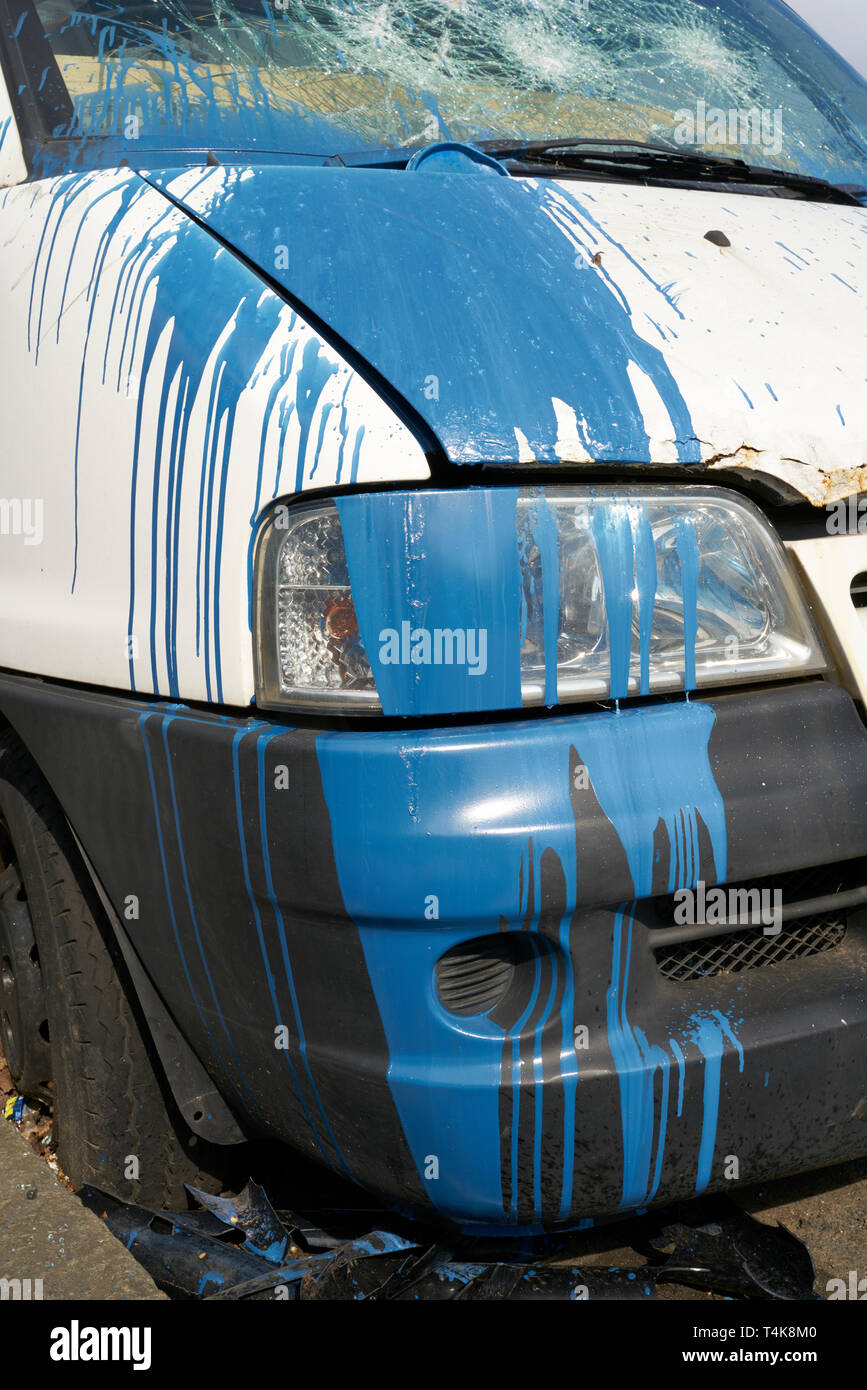 Vandalised truck hi-res stock photography and images - Alamy
