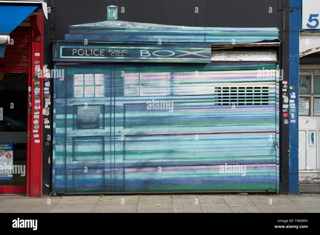 Doctor who peter davidson hi-res stock photography and images - Alamy