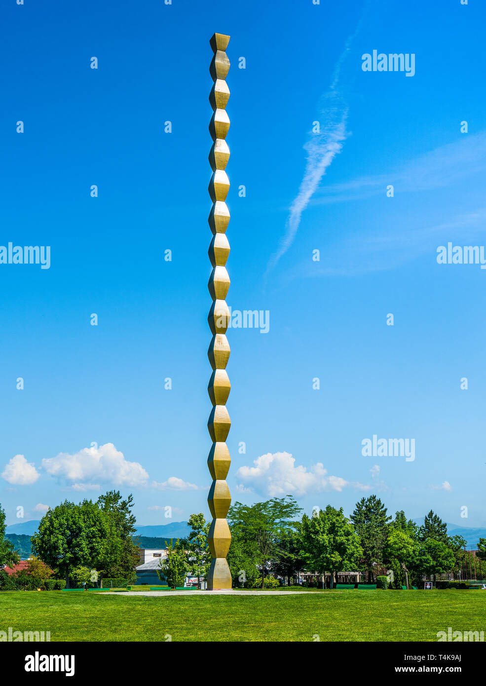 Infinity symbol fine hi-res stock photography and images - Alamy