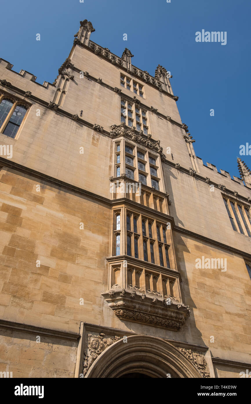 Entrance of bodleian library hi-res stock photography and images - Alamy