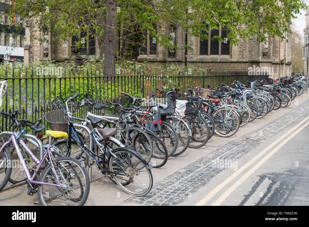 Row of city bicycles hi-res stock photography and images - Alamy