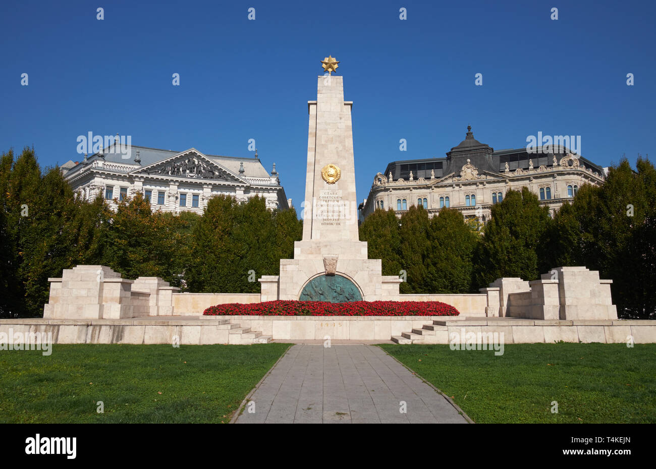 Liberty square szabadsag ter monument in budapest hi-res stock ...