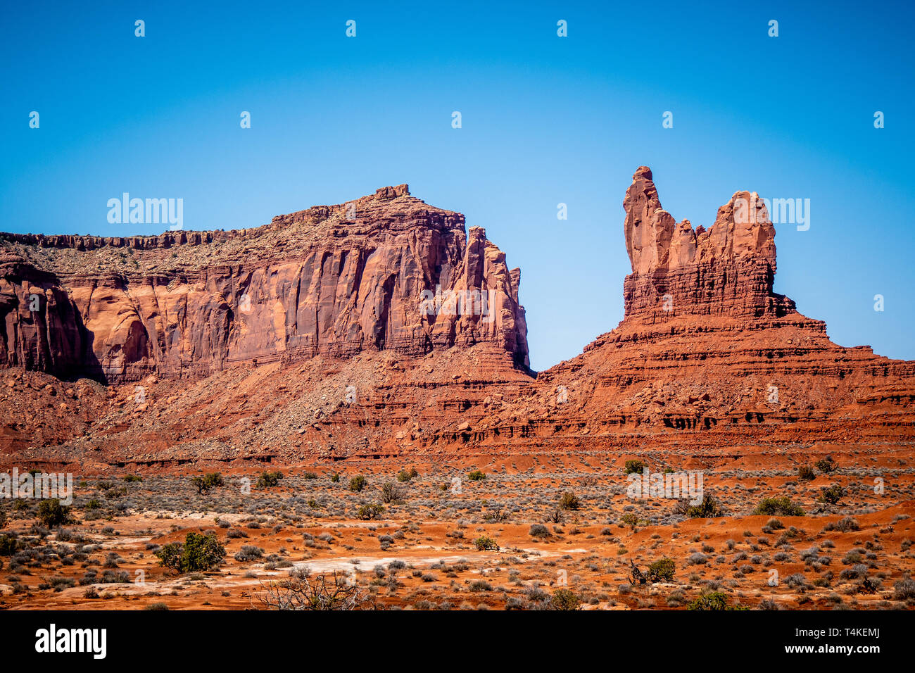 Famous Monument Valley in the desert of Utah Stock Photo - Alamy