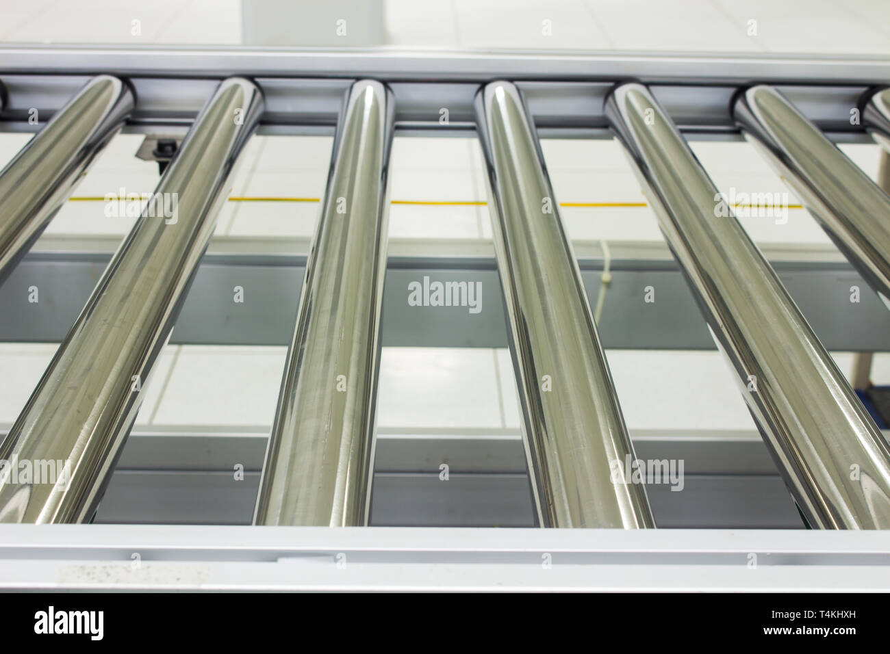 Clean room manufacturing hi-res stock photography and images - Alamy