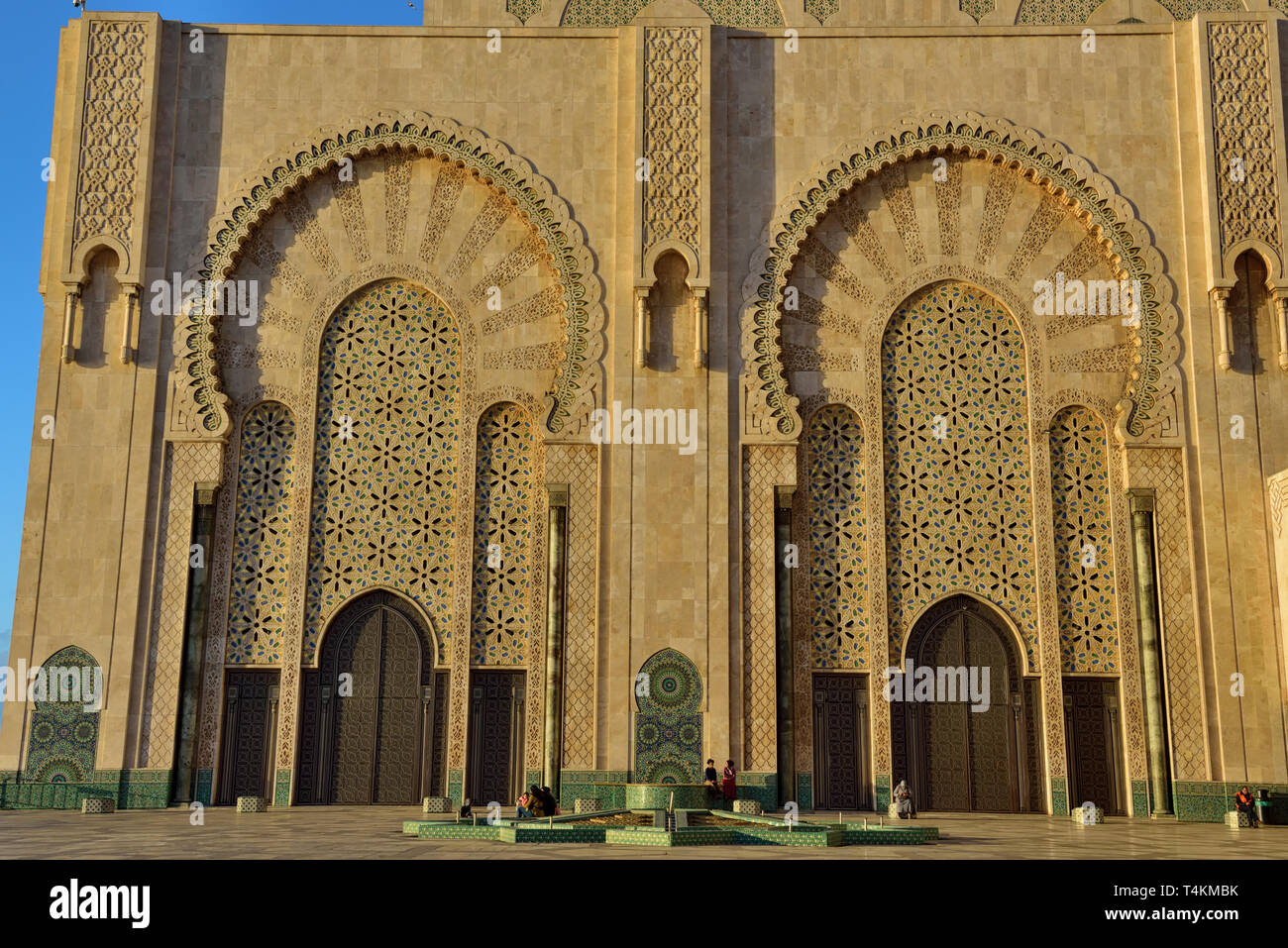 The size and elaborate decoration of the prayer hall is simply ...