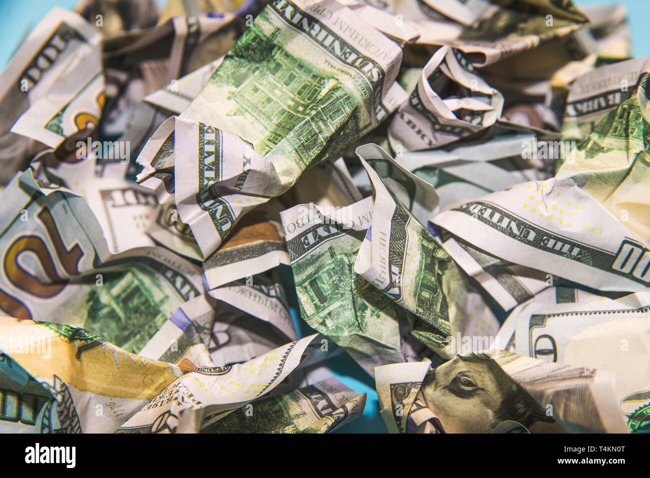 Pile of crumpled paper garbage hi-res stock photography and images - Alamy