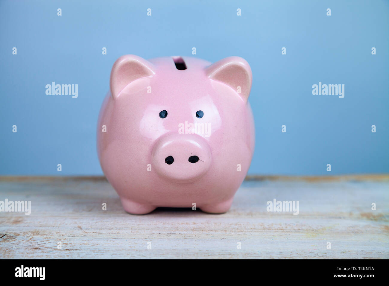 Pig money box hi-res stock photography and images - Alamy