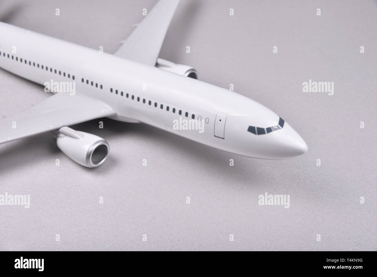 Modern white passenger jet hi-res stock photography and images - Alamy