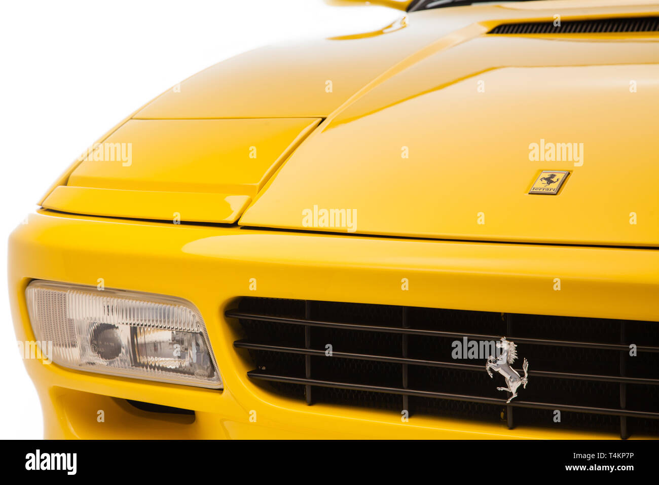 Engine bay ferrari testarossa hi-res stock photography and images - Alamy