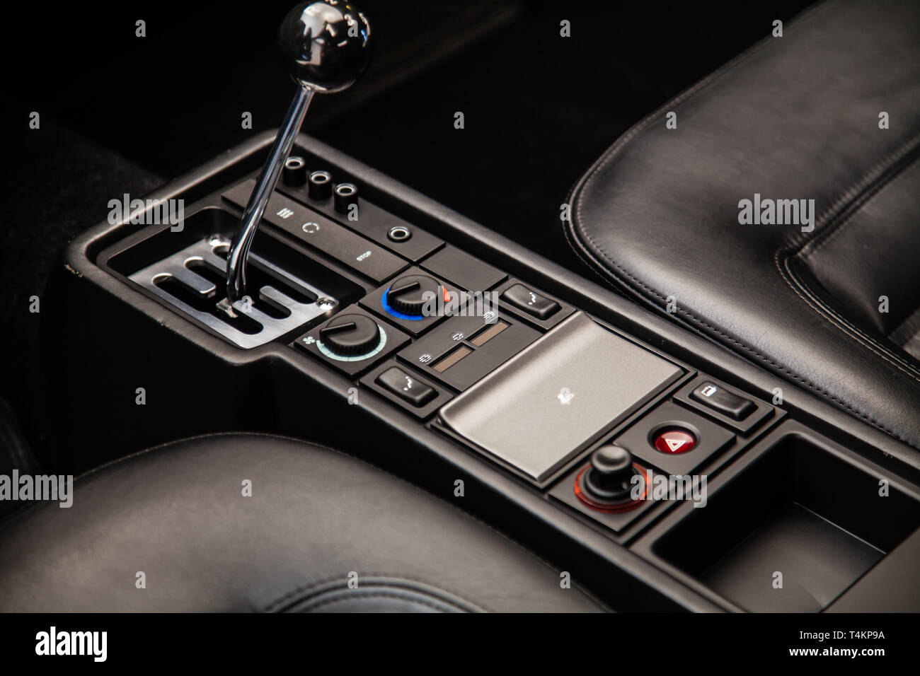 Engine bay ferrari testarossa hi-res stock photography and images - Alamy