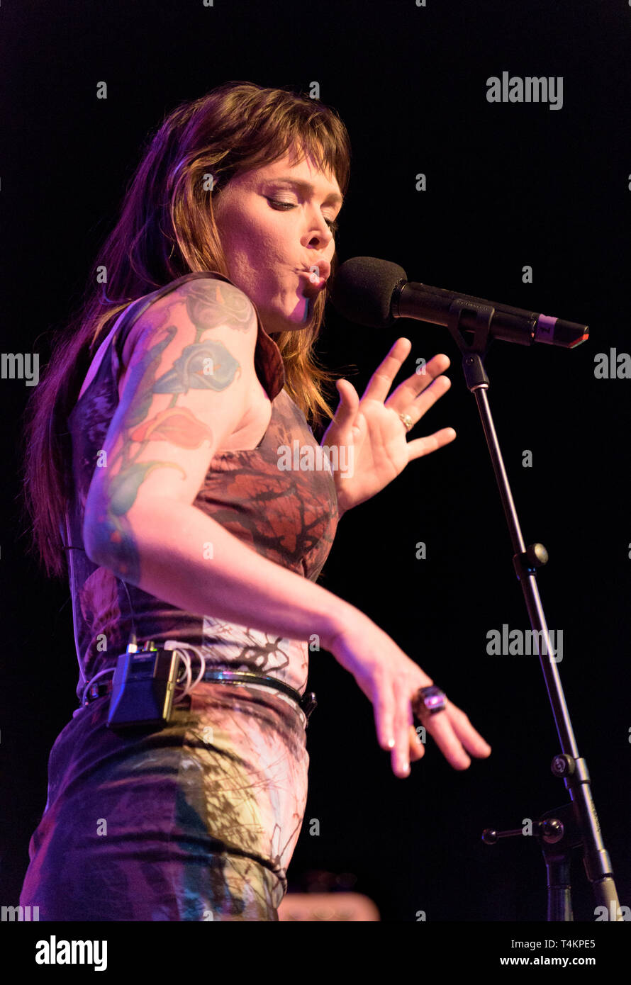 Beth hart musician hi-res stock photography and images - Alamy