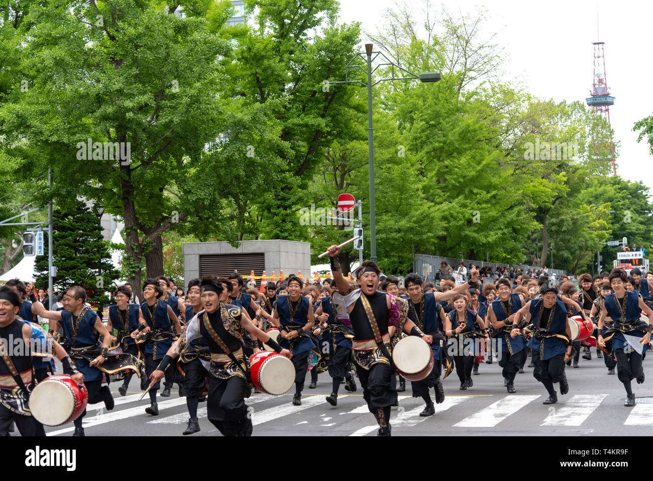 YOSAKOI Soran Festival. Powerful dance performances parade in Odori ...